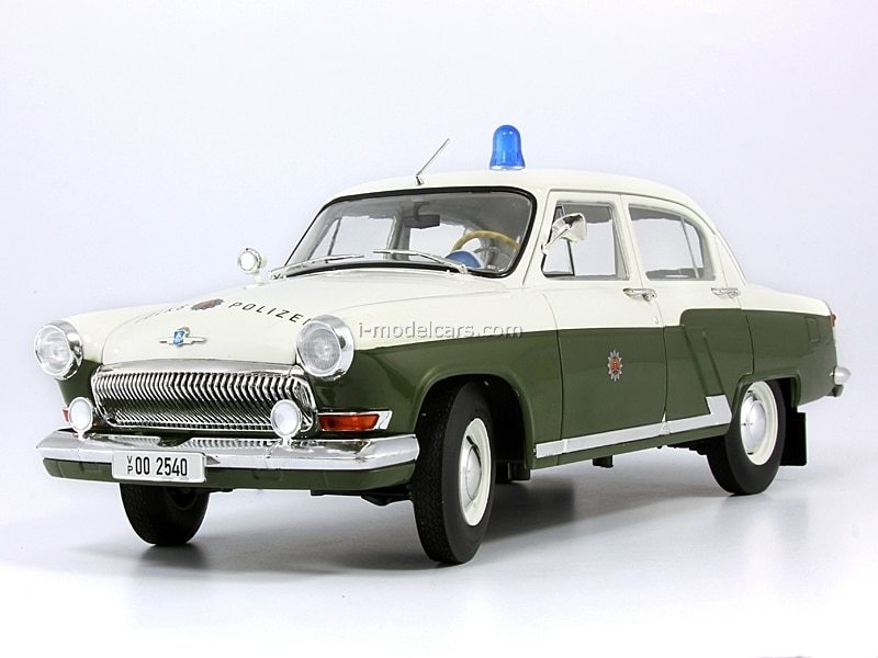 GAZ-M21 Volga Volkspolizei Police DDR CCC052 IST Models 1:43